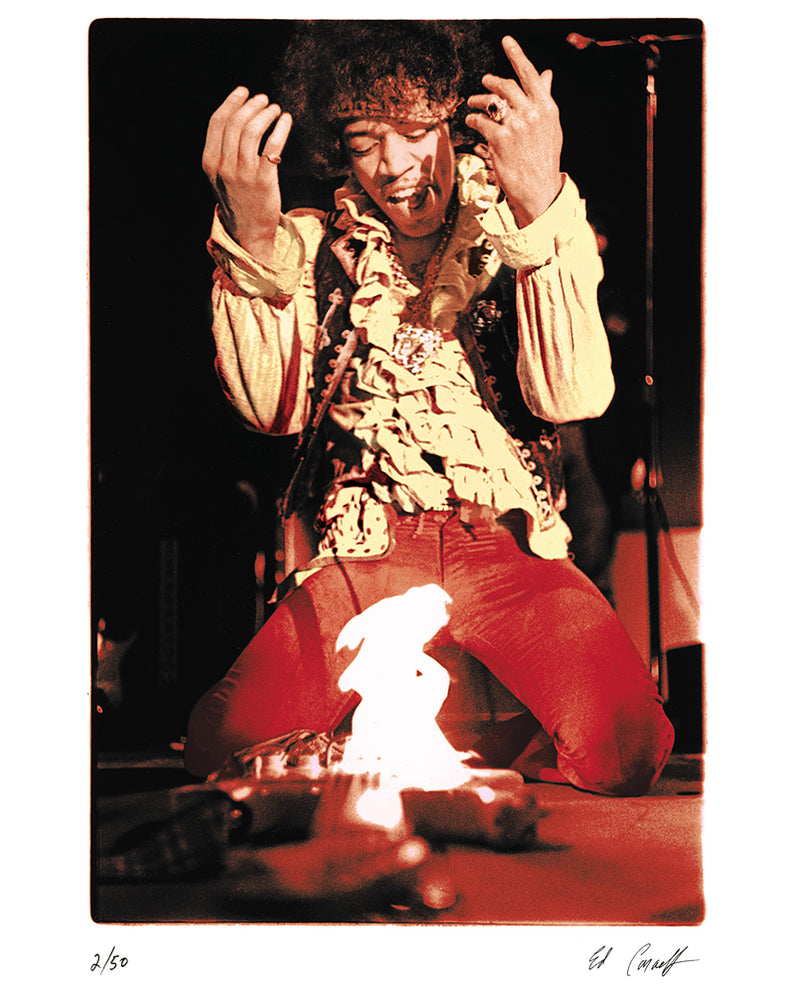 Jimi Hendrix burning his Stratocaster (colourised), 1967 — Digitally ...